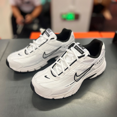 运动休闲跑步鞋Nike/耐克透气