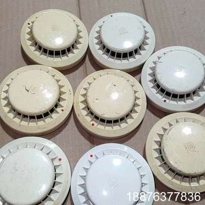 松江3002烟感，拆机设备包好用，质量问题管退换。剩余8套。议价