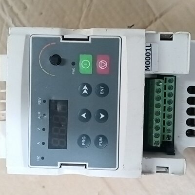 溢价-Artrich威纶通变频器AR60T0008O未使用