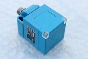 Wenglor Induktiver Sensor mit Standardschaltabstand IQ350NK7