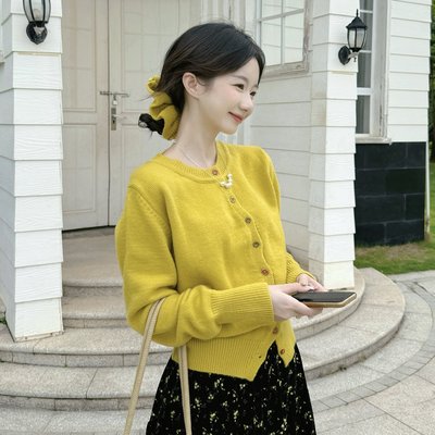 实拍实价秋冬新款韩系套装别致不规则弧形针织衫配发圈碎花半身裙