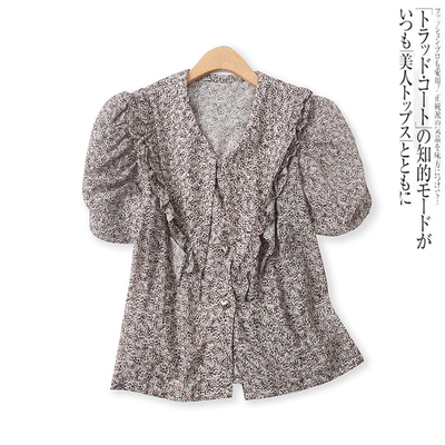 宽松显瘦百搭单排扣短袖碎花小衫