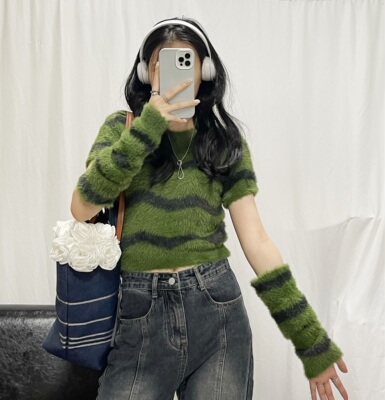 YQ秋冬季新款高弹力毛毛上衣短款辣妹修身可拆卸断开长袖条纹内搭