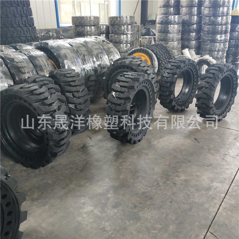 热销全实心铲车轮胎825120020.570-1616/70-2024钢圈配装载机轮胎