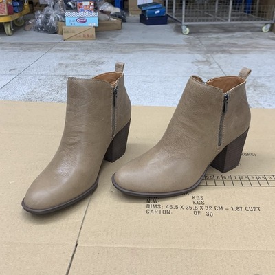 真皮新款圆头粗跟侧拉链时尚短靴