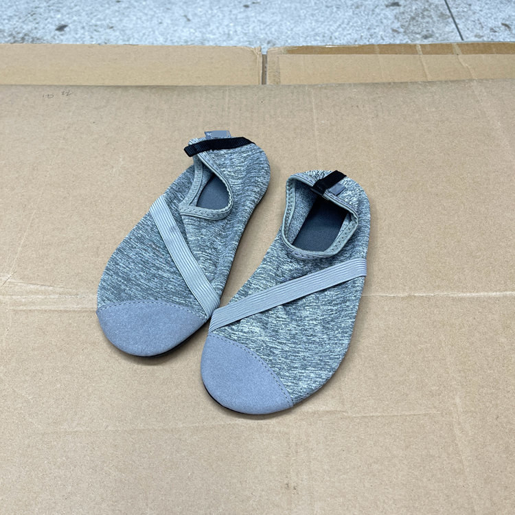 Lady Shoes外贸原单女鞋新款圆头平底软底防滑运动普拉提瑜伽鞋