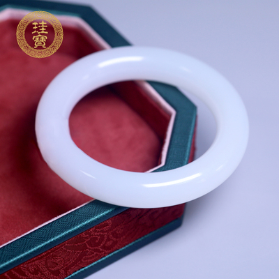 珪宝和田玉羊脂白玉手镯女53.6mm