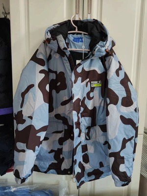 国货美家品牌连帽保暖羽绒服