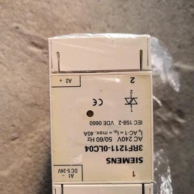 原装正品 3RF1211-0LC04 AC240V 模块现货