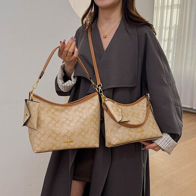 大容量包包女式2025新款超火小众通勤老花托特包高级感单肩斜挎包