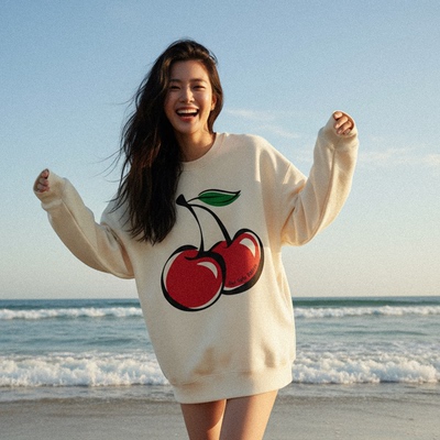 FSK 沙发刺客 美式复古字体排版冰冻小樱桃印花圆领卫衣