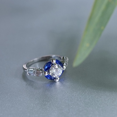明亮色彩。轻奢克莱因蓝高碳钻闪亮锆石戒指s925纯银时髦小众设计