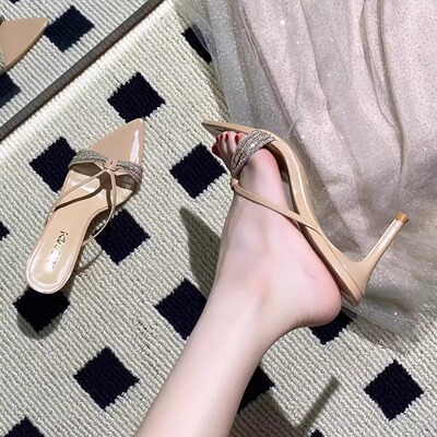 裸色交叉带水钻露趾拖鞋时尚凉鞋