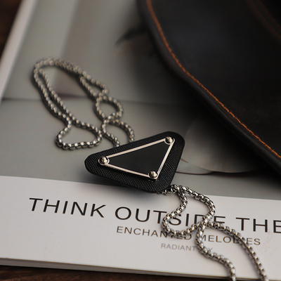 复古PU金属倒三角黑色波洛领带