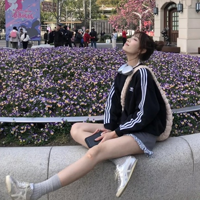 阿迪达斯正品三叶草卫衣女2025新款秋冬运动复古休闲套头衫JN9786