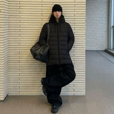 阿迪达斯轻薄中长款羽绒服男