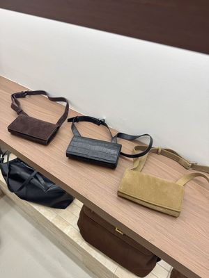 包包女2025新款秋冬真皮单肩斜挎小方包麂皮腰包胸包手机眼镜包潮