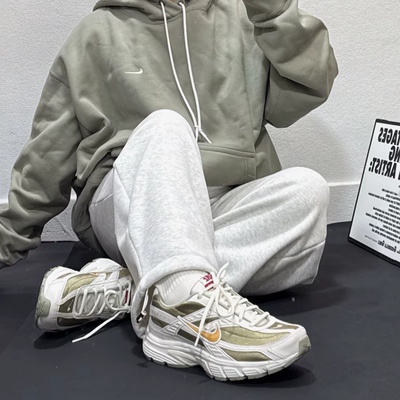 耐克马年限定Initiator跑步鞋
