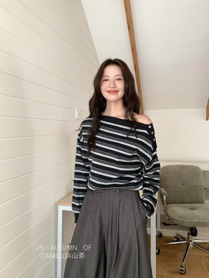 CAMELLIA山茶韩版宽松针织条纹斜肩长袖T恤女2025秋季一字肩上衣