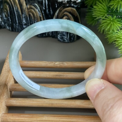 天然缅甸翡翠手镯52贵妃小号冰糯种飘花老坑a货玉镯子带证书0633