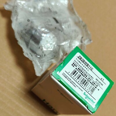 议价，施耐德白色带灯按钮24V，ZB2BWB11C,ZB2BW31，维修