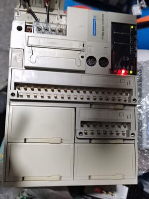 施耐德 TSX3722101 Modicon TSX Mic