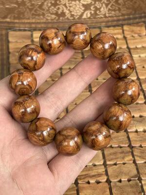 海南黄花梨油梨2.0对眼鬼脸盘玩手串佛珠海口发货一物一拍0309