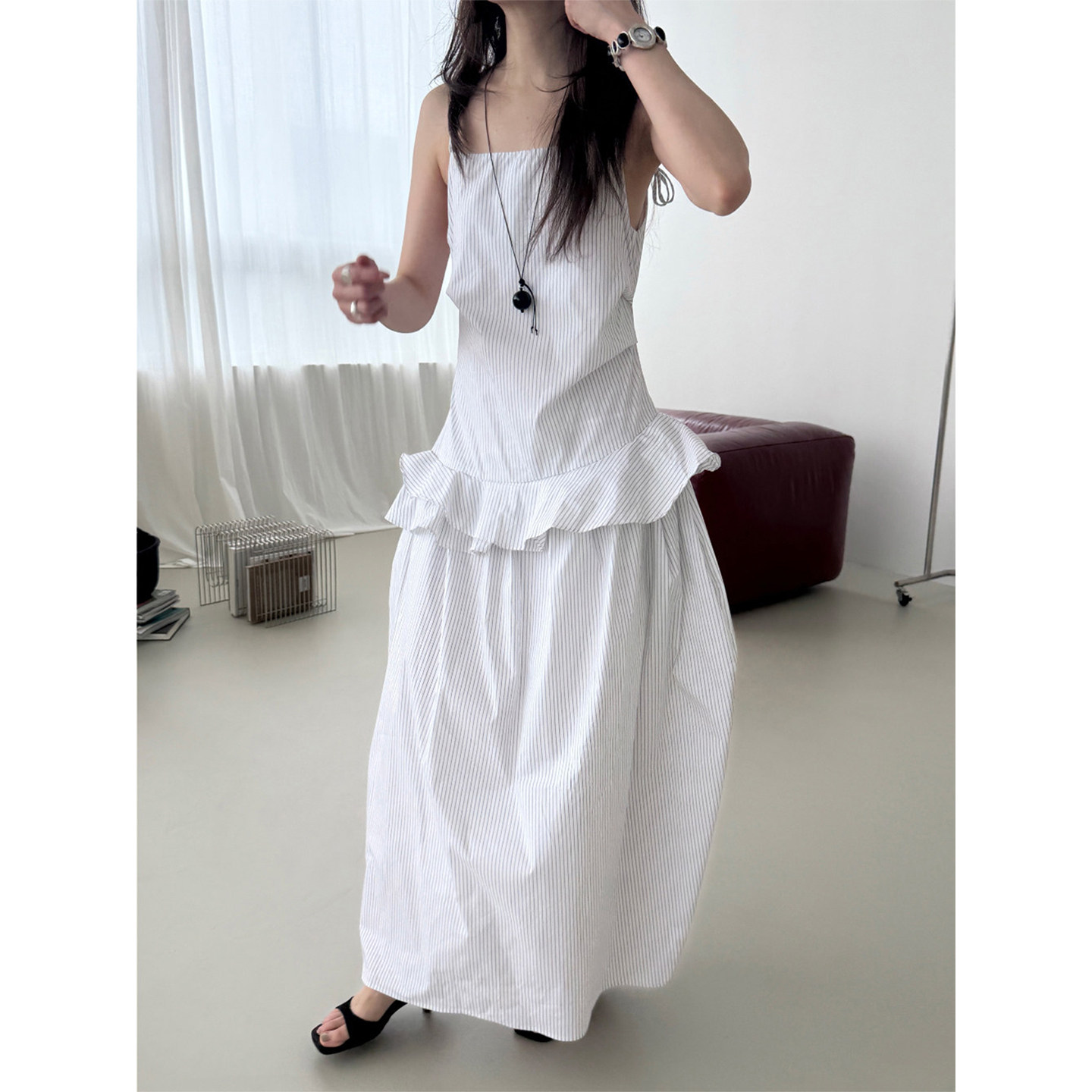 韩国chic夏季新款法式高级感拼接荷叶边中长款条纹吊带连衣裙女