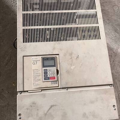 可维修安川变频器CIMR-G7B405555KW一台。实物议价