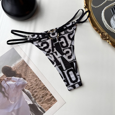 女士金属感镂空低腰无痕丁字裤