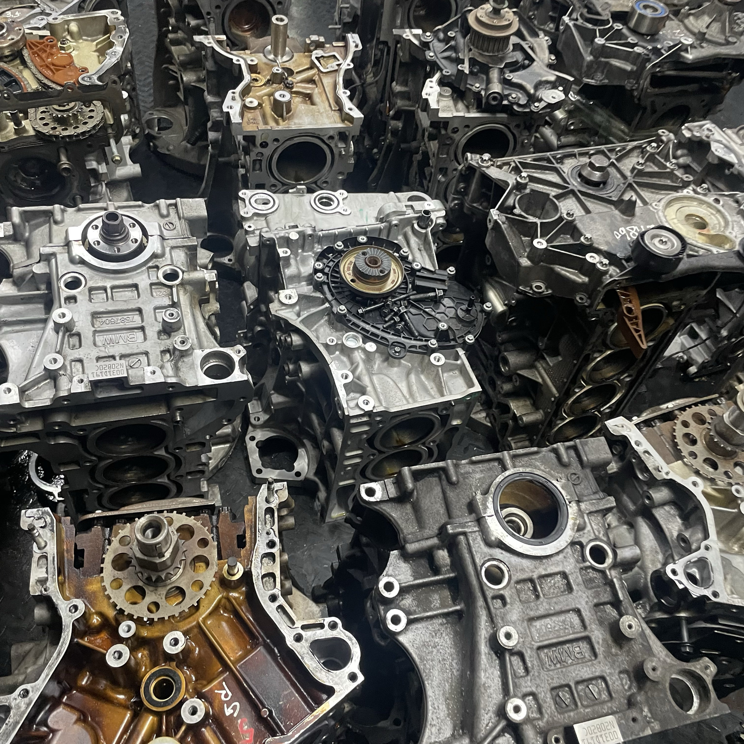 适用奥迪A7 A8 Q7 A6 CJT A3 A4 ea837缸盖总成中缸缸体