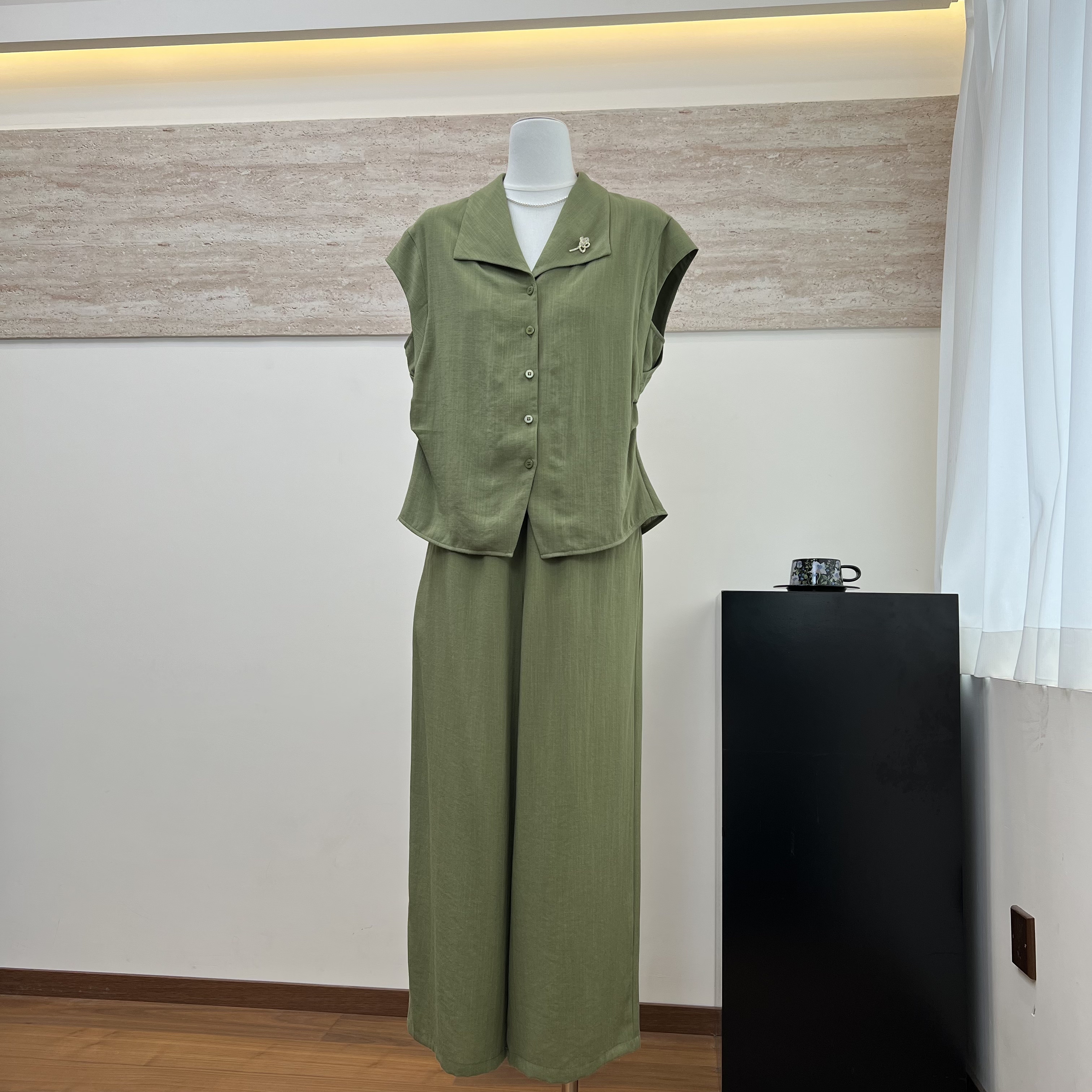 时尚气质新款妈妈装夏季翻领无袖开衫T恤中老年女士上衣裤子套装