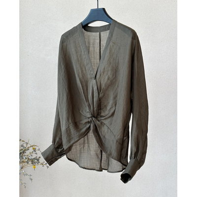 2026春季新品100%苎麻橄榄绿微透扭结设计V领衬衫防晒上衣女