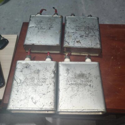 美国银版2uF2000v粗瓷头电容两对--议价商品