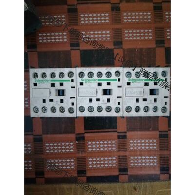 CA3KN40BD控制继电器，两个，CA3KN31