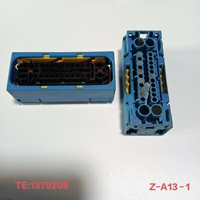 1379208-2 原装 26孔 汽车连接器 保护套 插接件 线束 插头