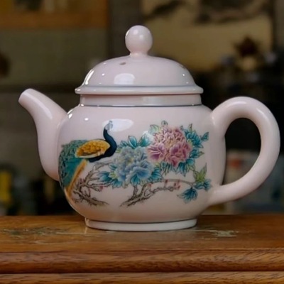 景德镇高温陶瓷红稀土粉彩手绘孔雀茶壶泡茶壶功夫茶茶具家居摆件