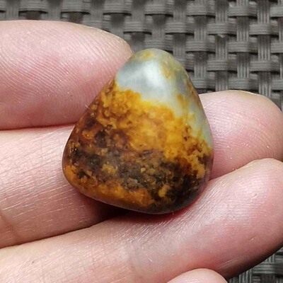 新疆和田玉籽料原石独籽无修红皮紫罗兰小吊坠手串籽00612