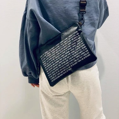 SAME电影好物ChooseLife斜挎包手包猜火车创意周边文艺小众设计感