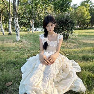 小飞袖吊带连衣裙女蕾丝拼接大裙摆收腰海边度假超仙中长款蛋糕裙