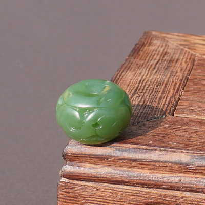 方言和田玉俄料阳绿碧玉如意桶珠