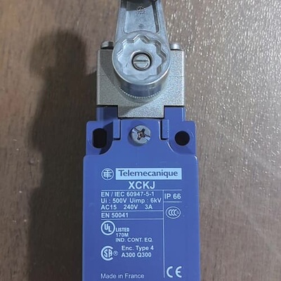 施耐德 特勒美科限位开关XCKJ50511新旧都有 议价