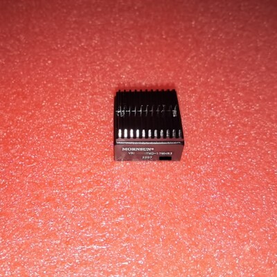 URA2405YMD-15WHR3/2412/2415/2424 15W 高品质DC-DC模块电源全新