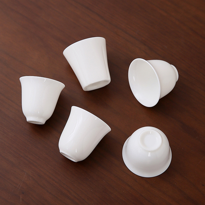 德化白玉瓷品茗杯羊脂玉小客杯家用功夫茶具喝茶杯单杯纯白简约杯