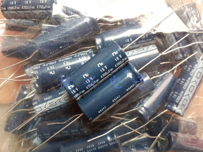 日本日电NIC 轴向卧式 电解电容 16V4700UF 4700UF16V 体积 16X40