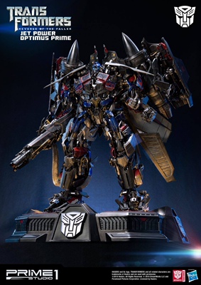 擎天柱变形金刚雕像