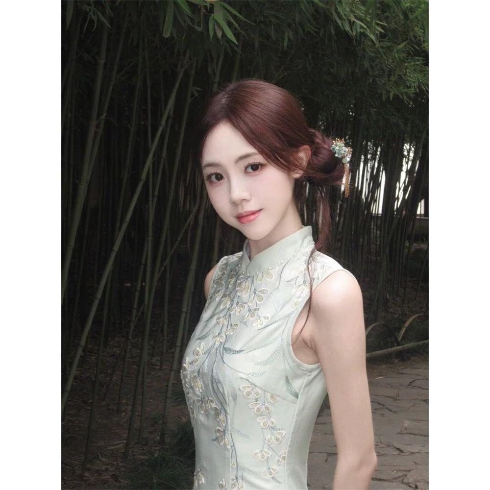 复古旗袍新优雅中式浅绿绣花连衣裙中长款日常改良淑女无袖显瘦