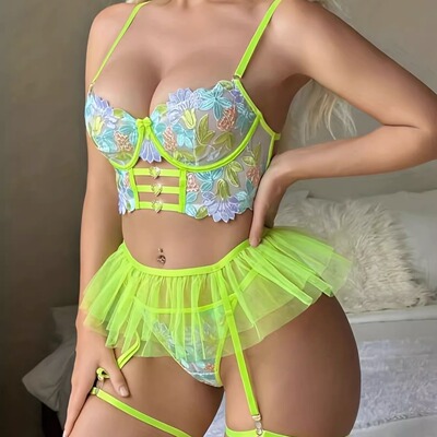 Sexy underwear, pajamas, bras, and panty suits性感内衣套装