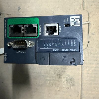 议价施耐德PLC模块 TM251MESC件成色以图为准可维修