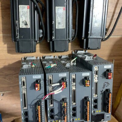 议价LS驱动器型号L7SA010A 电机型号APM-SC1可维修